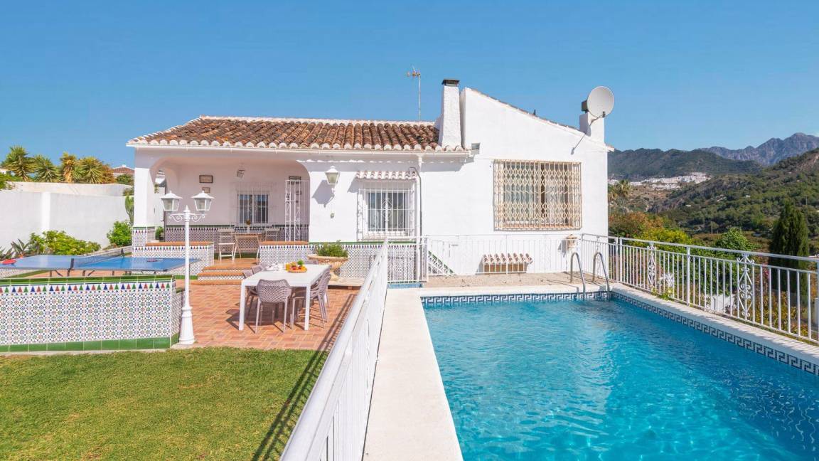 80 M² House ∙ 2 Bedrooms ∙ 4 Guests - Frigiliana
