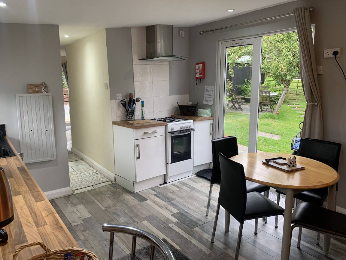 55 M² Cabin ∙ 2 Bedrooms ∙ 4 Guests - North Wales