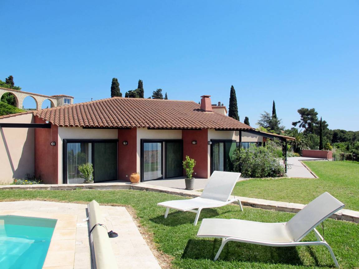 200 M² Maison De Vacances ∙ 4 Chambres ∙ 8 Personnes - Sanary-sur-Mer