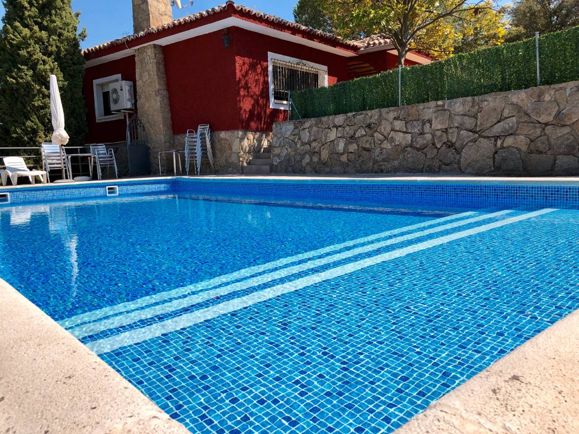 423 M² House ∙ 9 Bedrooms ∙ 20 Guests - El Escorial