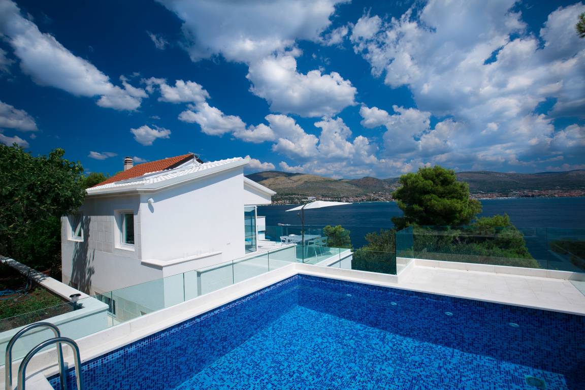 75 M² Ferienhaus ∙ 3 Schlafzimmer ∙ 9 Gäste - Trogir