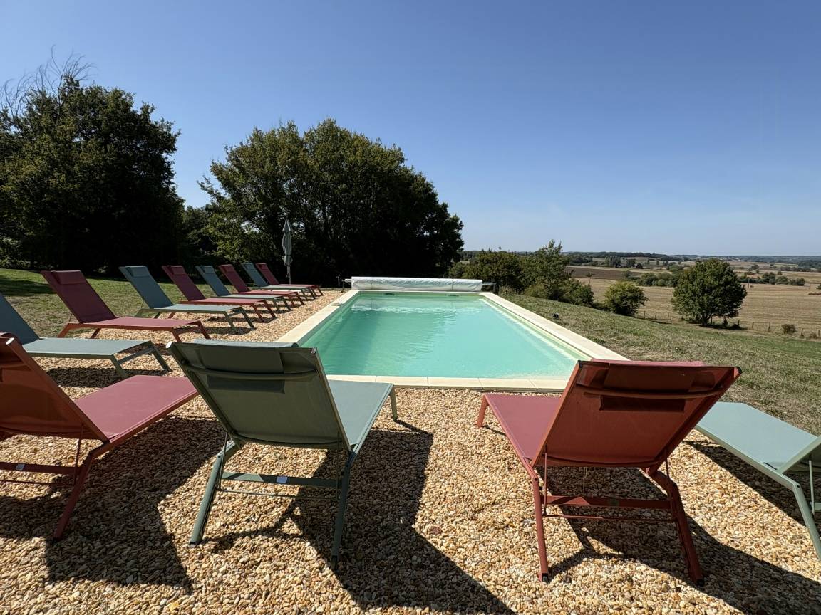 290 M² Maison De Vacances ∙ 6 Chambres ∙ 12 Personnes - Aubeterre-sur-Dronne