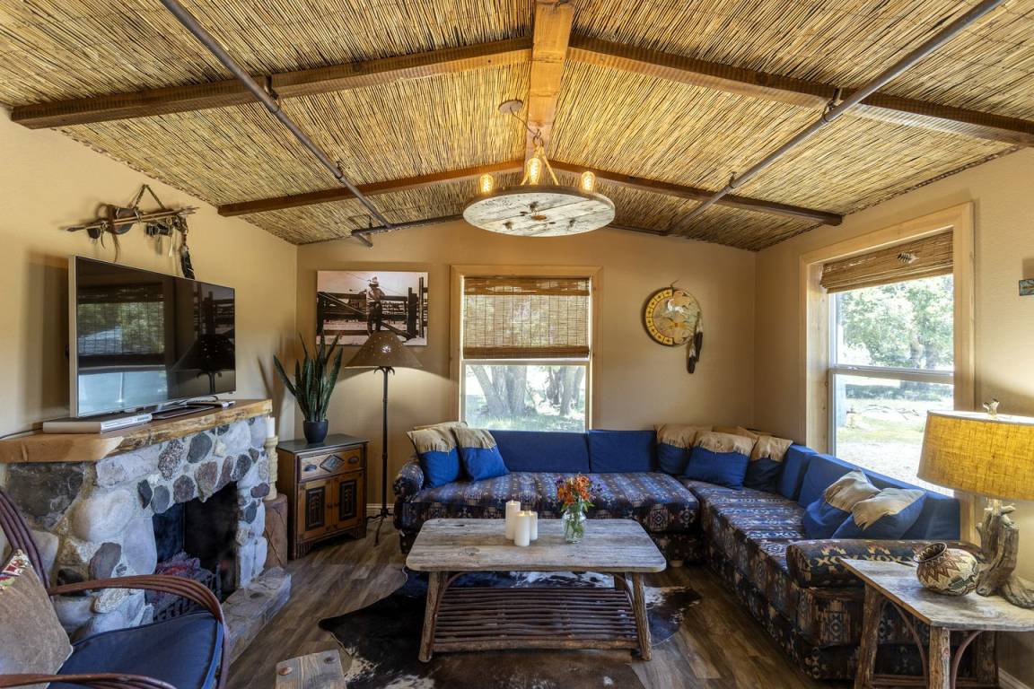House ∙ 1 Bedroom ∙ 4 Guests - Warner Springs, CA