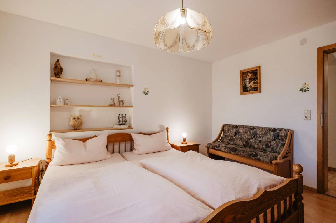 75 M² Ferienwohnung ∙ 2 Schlafzimmer ∙ 5 Gäste - Freyung