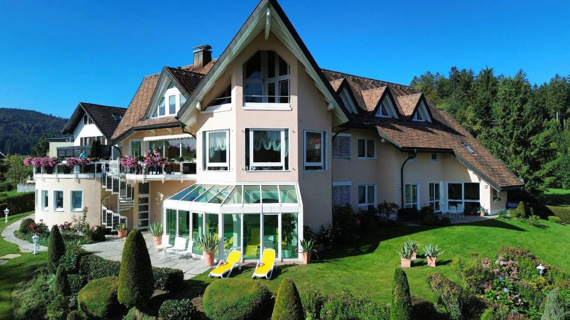 75 M² Appartement ∙ 1 Slaapkamer ∙ 5 Gasten - Hinterzarten