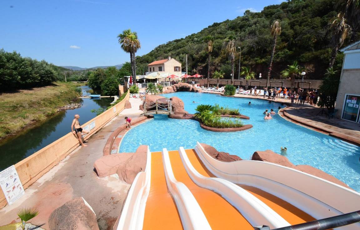 28 M² Mökki ∙ 2 Makuuhuonetta ∙ 6 Vierasta - Agay