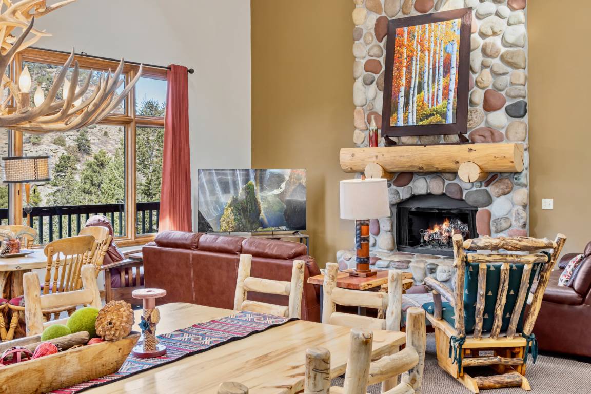 361 M² House ∙ 5 Bedrooms ∙ 14 Guests - Estes Park, CO