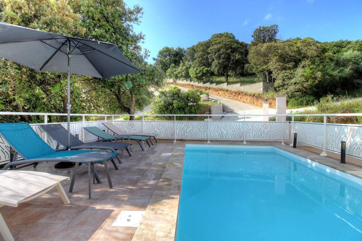 129 M² Gîte ∙ 3 Chambres ∙ 6 Personnes - Corse-du-Sud