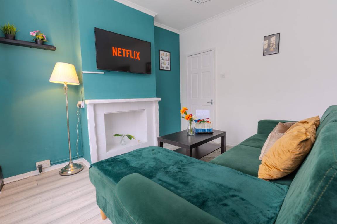 75 M² House ∙ 3 Bedrooms ∙ 6 Guests - Isle of Sheppey