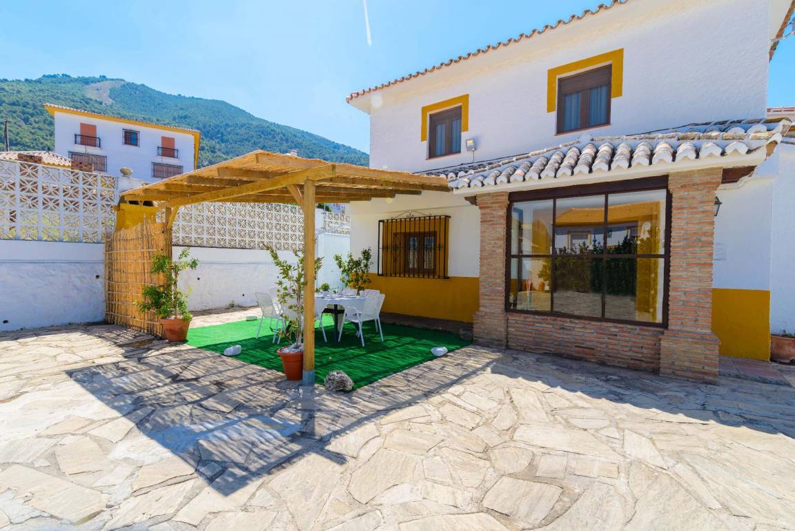 114 M² Ferienhaus ∙ 3 Schlafzimmer ∙ 7 Gäste - Alcaucín