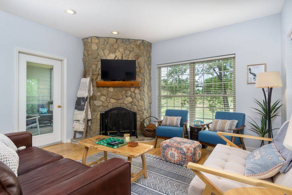109 M² House ∙ 2 Bedrooms ∙ 6 Guests - Lake Lure, NC