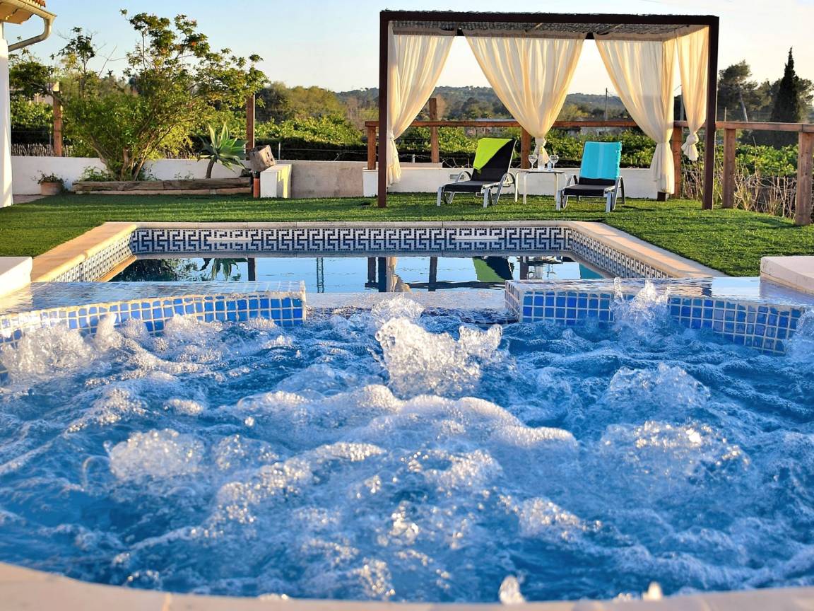 130 M² Cottage ∙ 3 Bedrooms ∙ 4 Guests - Mallorca
