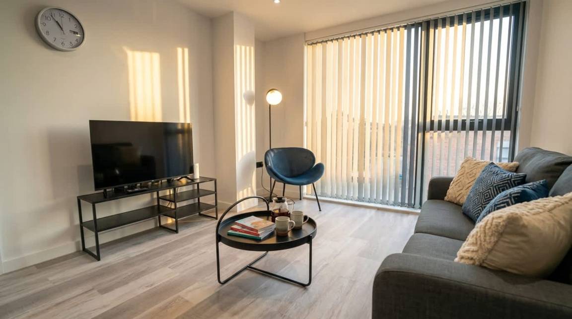 Apartment ∙ 2 Bedrooms ∙ 4 Guests - Solihull