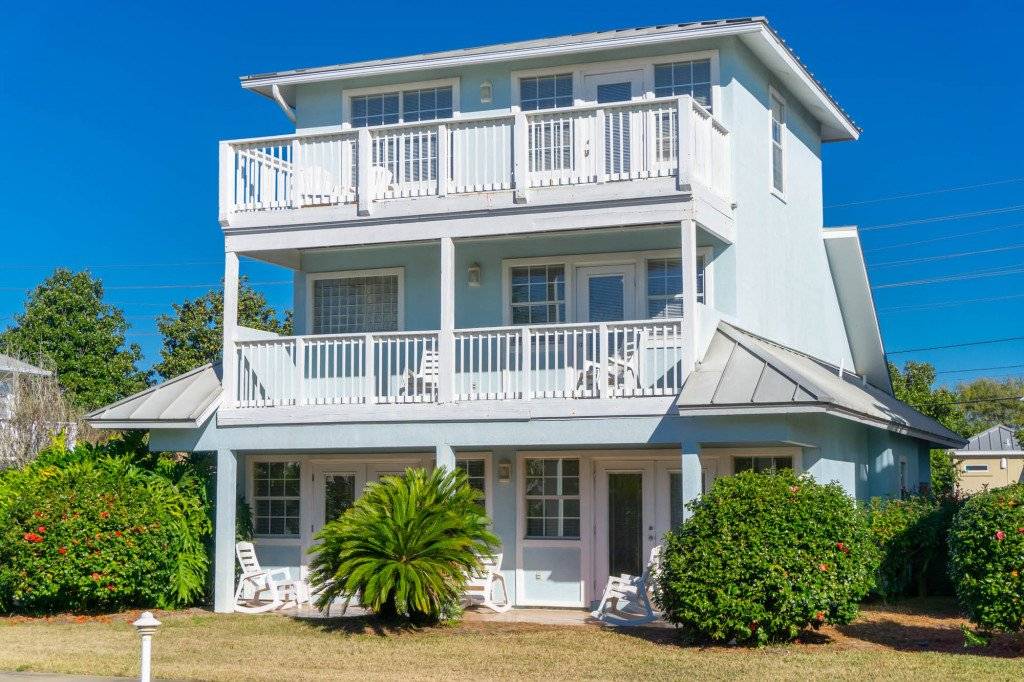 Cottage ∙ 4 Bedrooms ∙ 12 Guests - Miramar Beach, FL