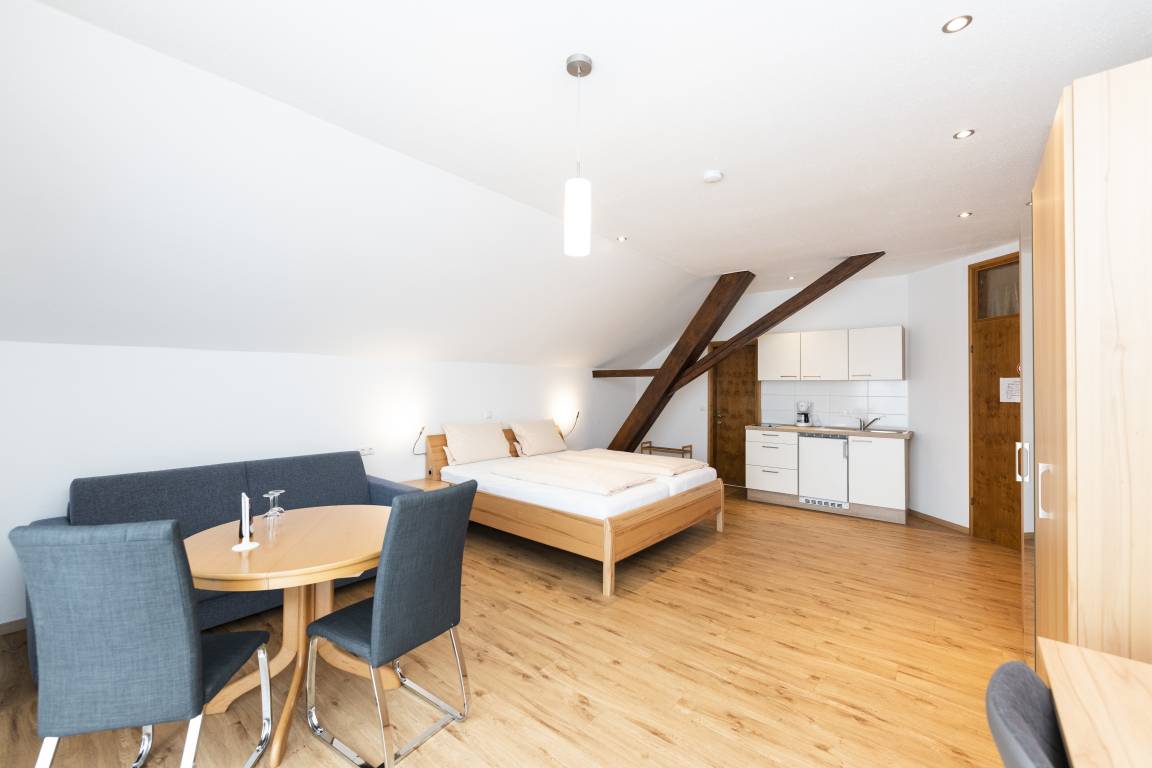Ferienwohnung ∙ 1 Schlafzimmer ∙ 3 Gäste - Nordheim am Main