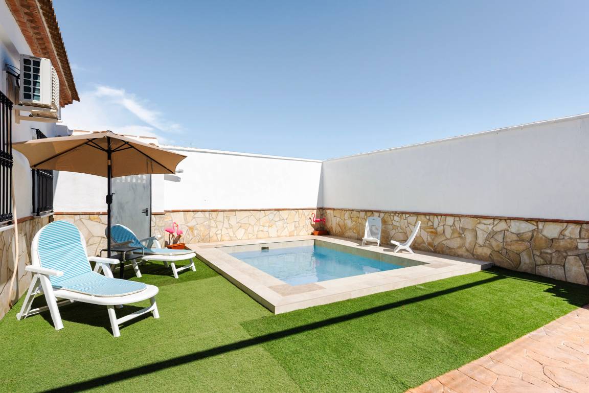 150 M² House ∙ 4 Bedrooms ∙ 10 Guests - Bobadilla