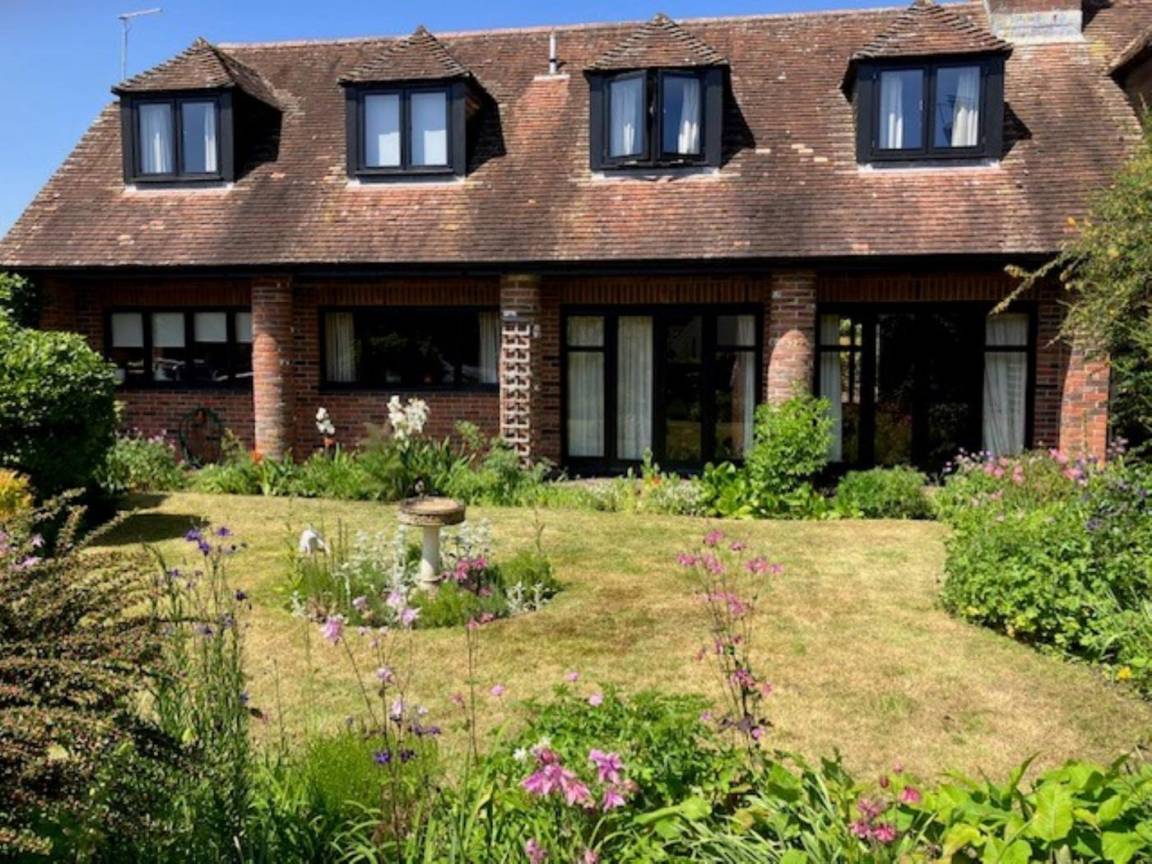Cottage ∙ 2 Bedrooms ∙ 4 Guests - Wareham
