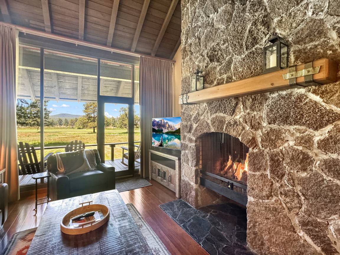 158 M² House ∙ 3 Bedrooms ∙ 8 Guests - Sunriver, OR