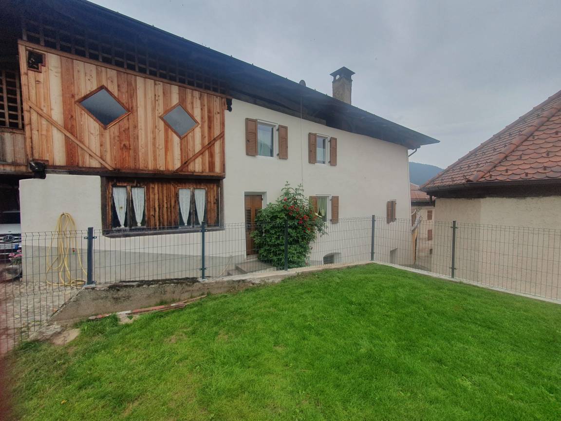 300 M² Casa ∙ 4 Habitaciones ∙ 11 Huéspedes - Cles