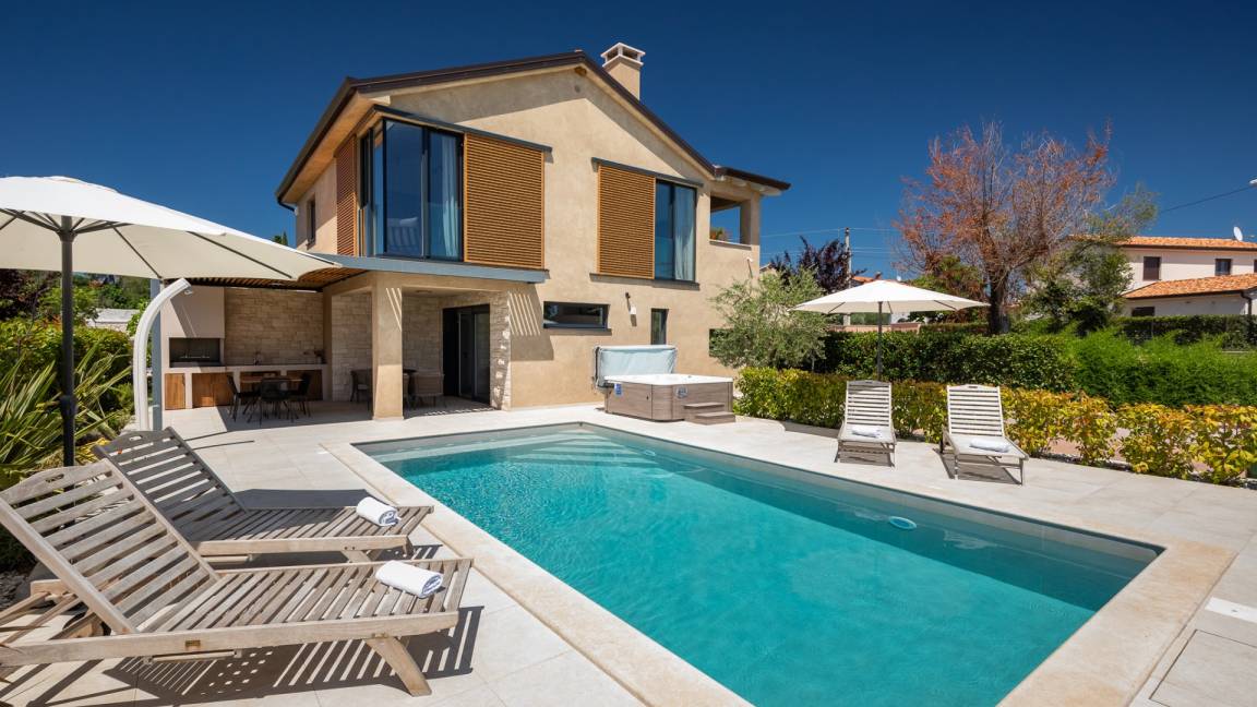 128 M² Villa ∙ 2 Bedrooms ∙ 4 Guests - Vrsar