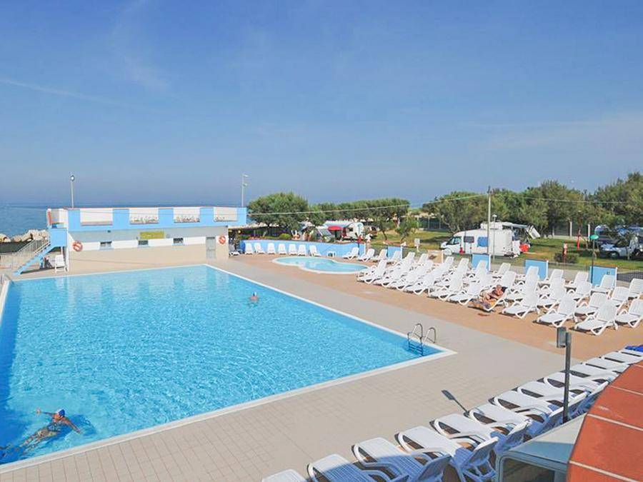 34 M² Caravan ∙ 2 Bedrooms ∙ 5 Guests - Roseto degli Abruzzi