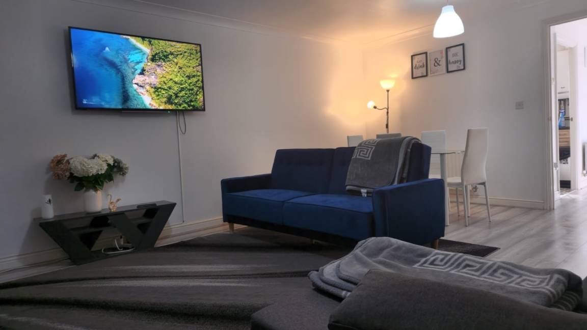 90 M² House ∙ 3 Bedrooms ∙ 6 Guests - Maidstone