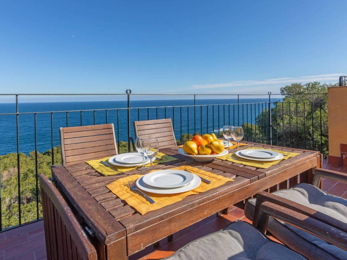 83 M² Apartamento ∙ 3 Habitaciones ∙ 6 Huéspedes - Tamariu