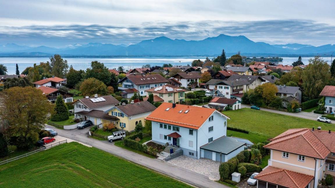 64 M² Ferienwohnung ∙ 2 Schlafzimmer ∙ 6 Gäste - Chiemsee