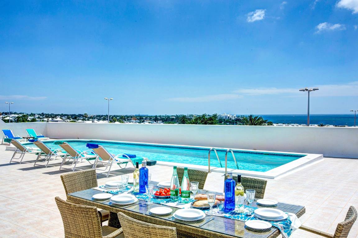 220 M² Villa ∙ 3 Bedrooms ∙ 6 Guests - Playa Blanca