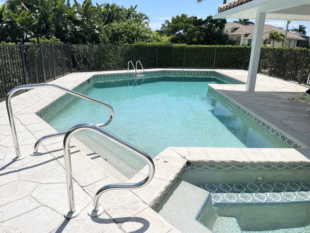 167 M² House ∙ 3 Bedrooms ∙ 7 Guests - Marco Island, FL