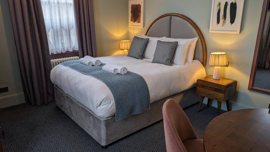 37 M² Ferienwohnung ∙ 1 Schlafzimmer ∙ 2 Gäste - Bath