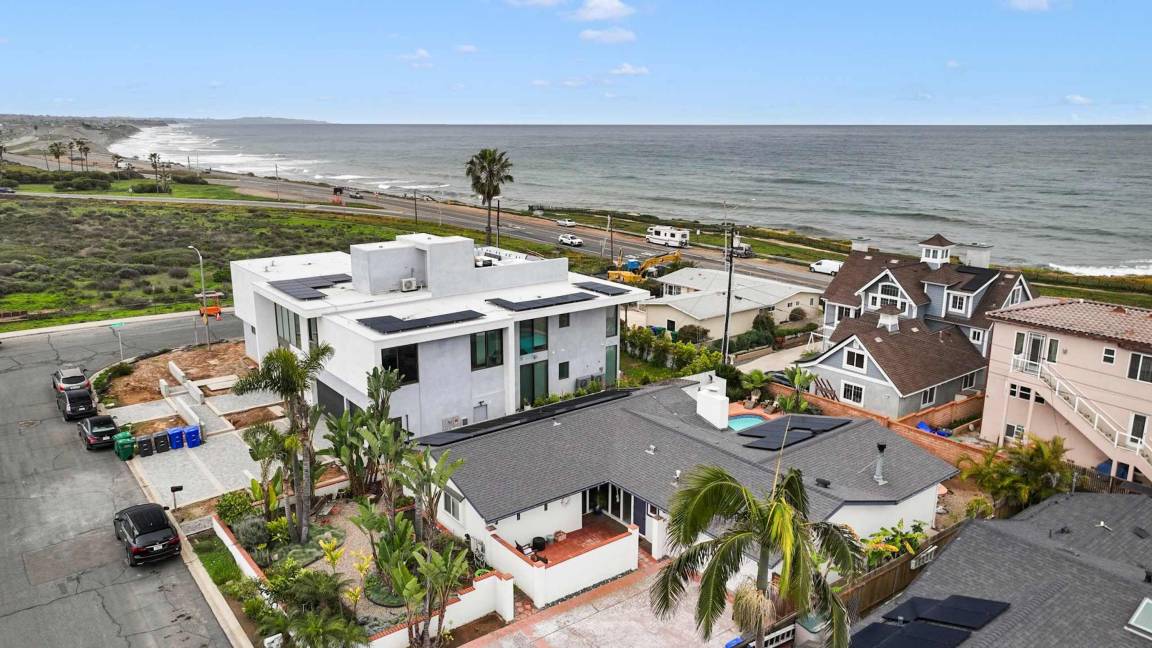 House ∙ 1 Bedroom ∙ 4 Guests - Carlsbad State Beach, CA
