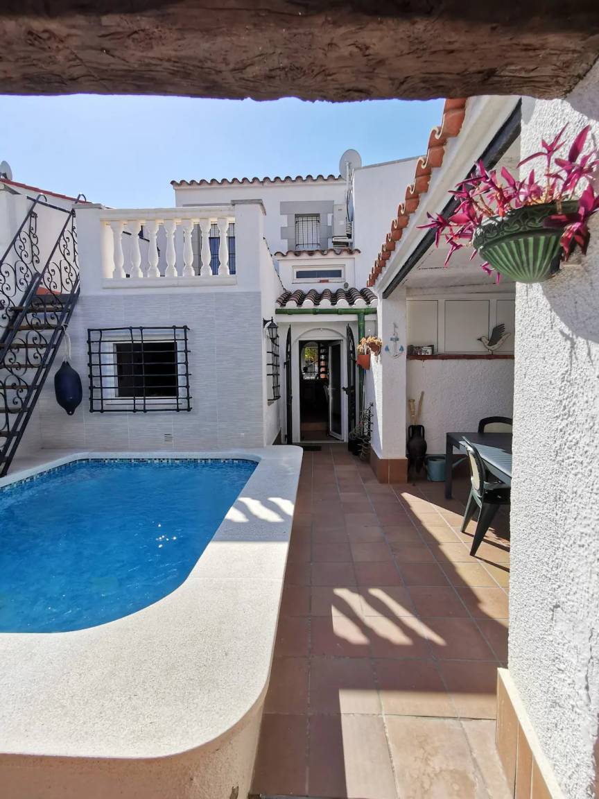 115 M² Villa ∙ 3 Habitaciones ∙ 7 Huéspedes - Ampuriabrava