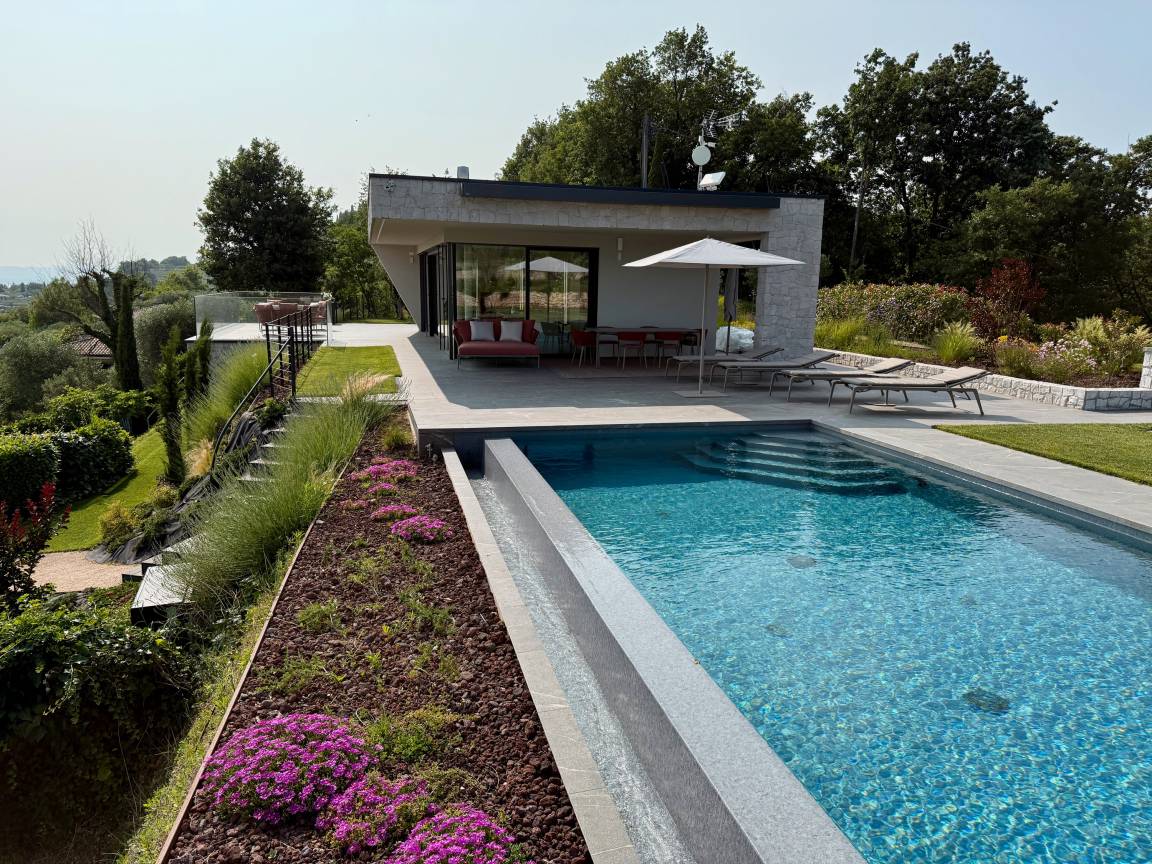 130 M² Villa ∙ 2 Schlafzimmer ∙ 4 Gäste - Torri del Benaco