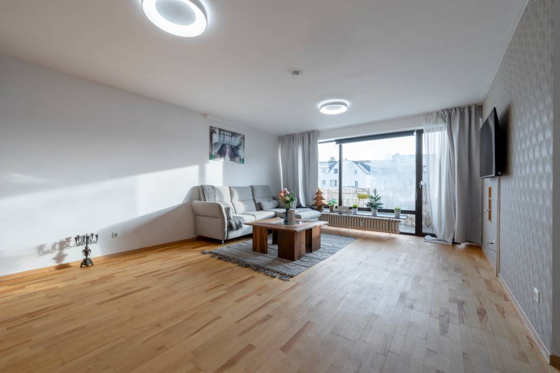 120 M² Ferienwohnung ∙ 2 Schlafzimmer ∙ 5 Gäste - Meerbusch