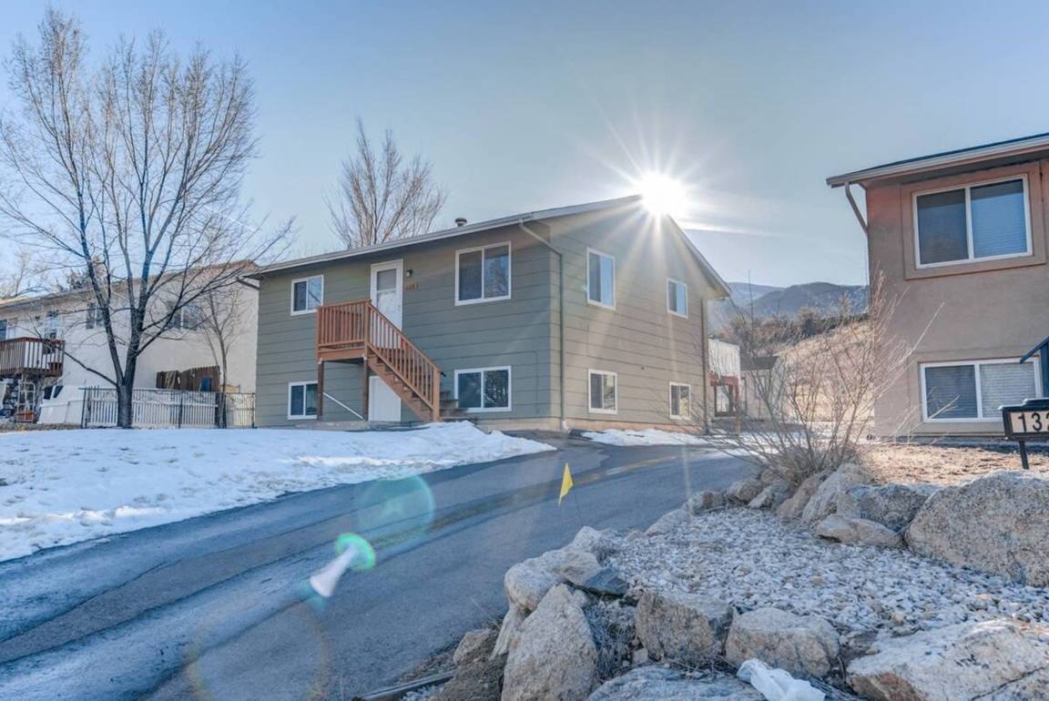 Apartment ∙ 2 Bedrooms ∙ 4 Guests - Colorado Springs, CO