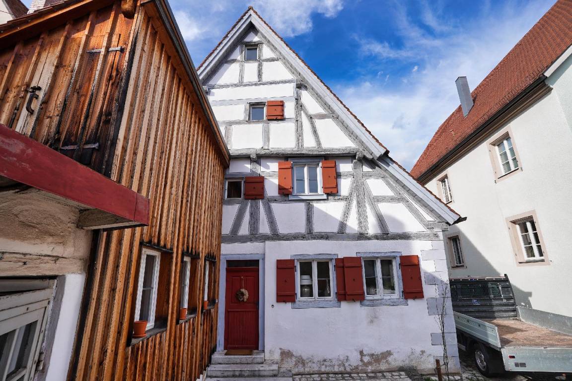 260 M² Ferienhaus ∙ 5 Schlafzimmer ∙ 9 Gäste - Pleinfeld