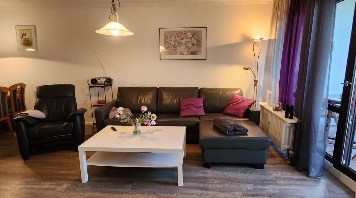 50 M² Ferienwohnung ∙ 1 Schlafzimmer ∙ 2 Gäste - Bad Schwartau
