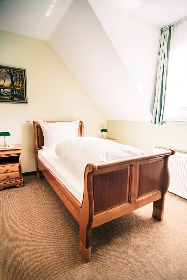 12 M² Hôtel ∙ 1 Chambre ∙ 2 Personnes - Bergisch Gladbach