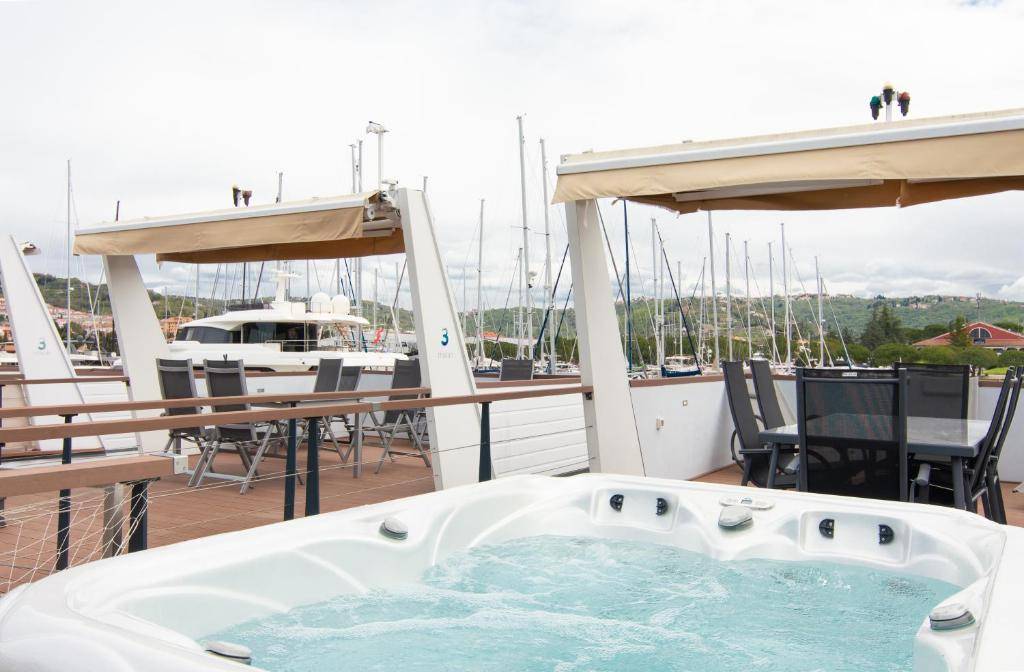 44 M² Accommodation ∙ 2 Bedrooms ∙ 6 Guests - Koper