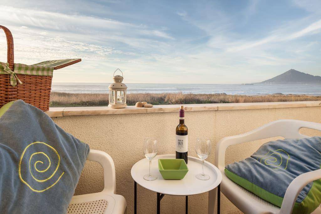 85 M² Apartment ∙ 2 Bedrooms ∙ 5 Guests - Moledo