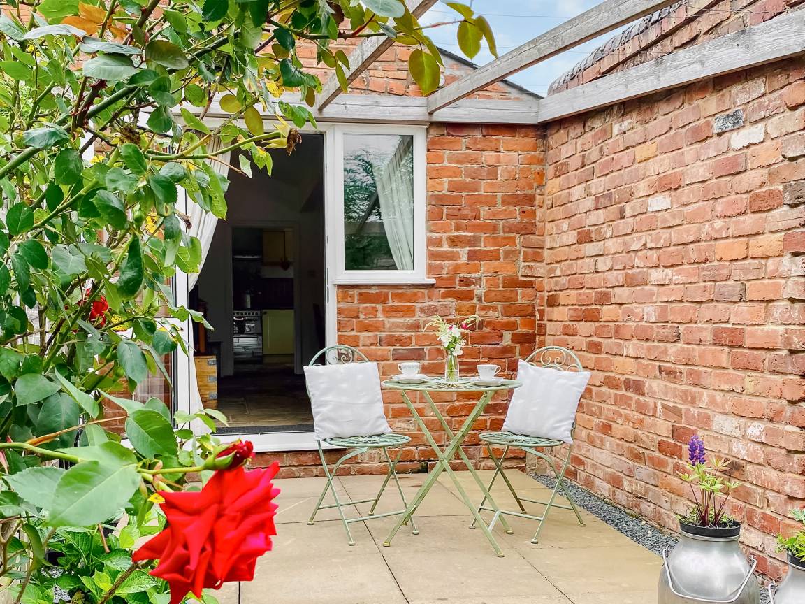Cottage ∙ 1 Bedroom ∙ 4 Guests - Tewkesbury