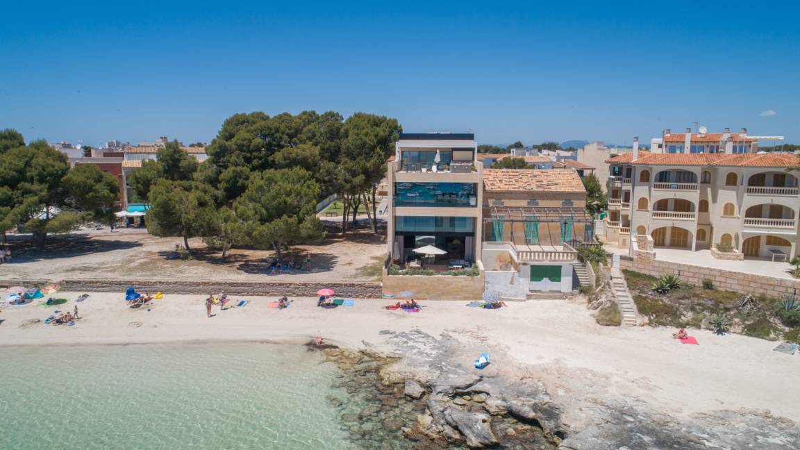 300 M² Villa ∙ 4 Habitaciones ∙ 8 Huéspedes - Colonia de Sant Jordi