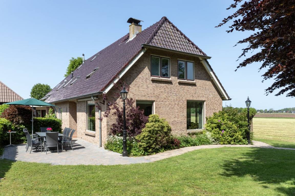 140 M² House ∙ 4 Bedrooms ∙ 8 Guests - Giethoorn