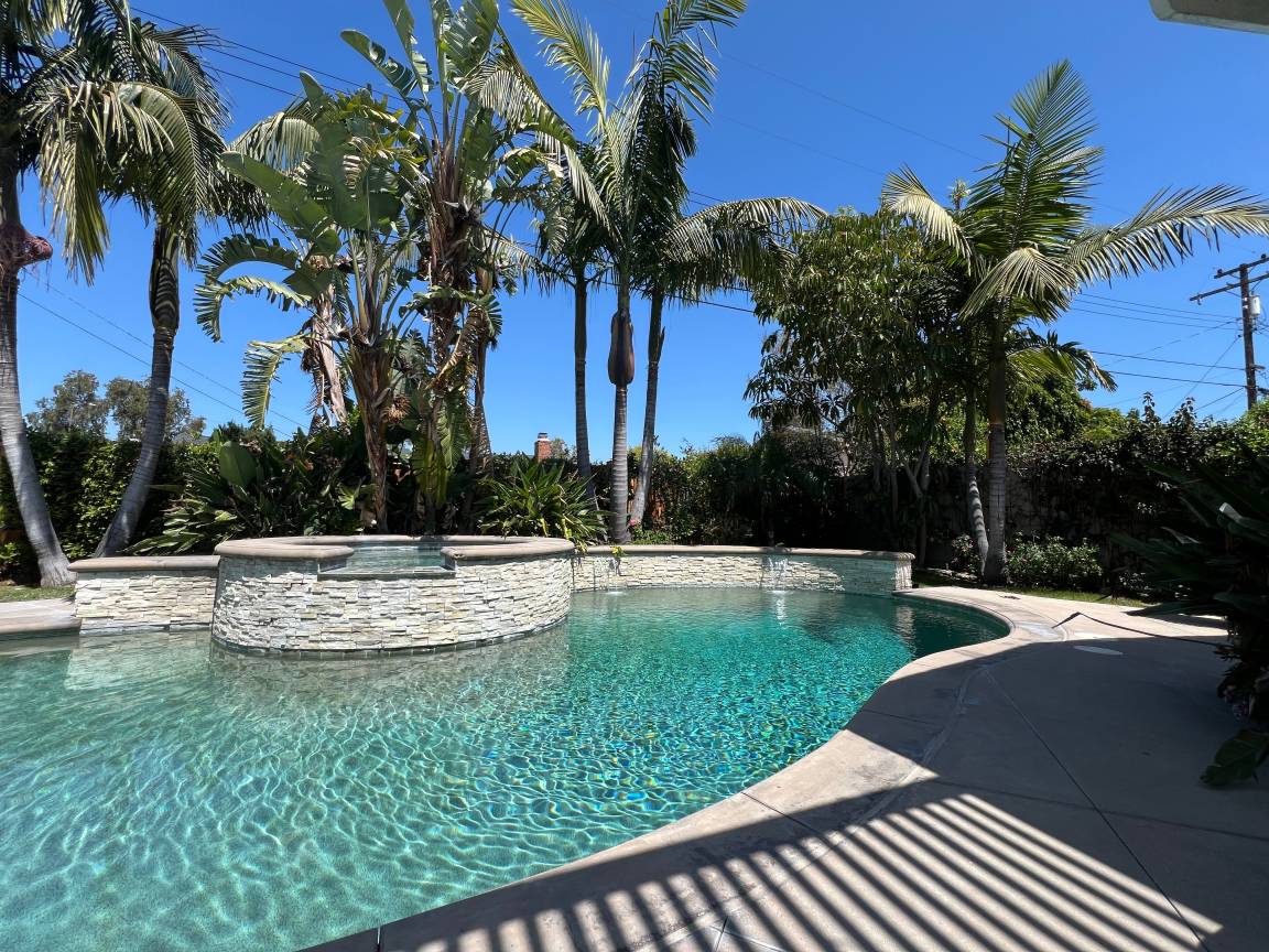 228 M² House ∙ 5 Bedrooms ∙ 13 Guests - Anaheim
