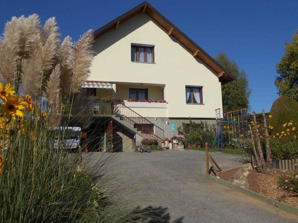 157 M² Gîte ∙ 4 Schlafzimmer ∙ 10 Gäste - Département Ain
