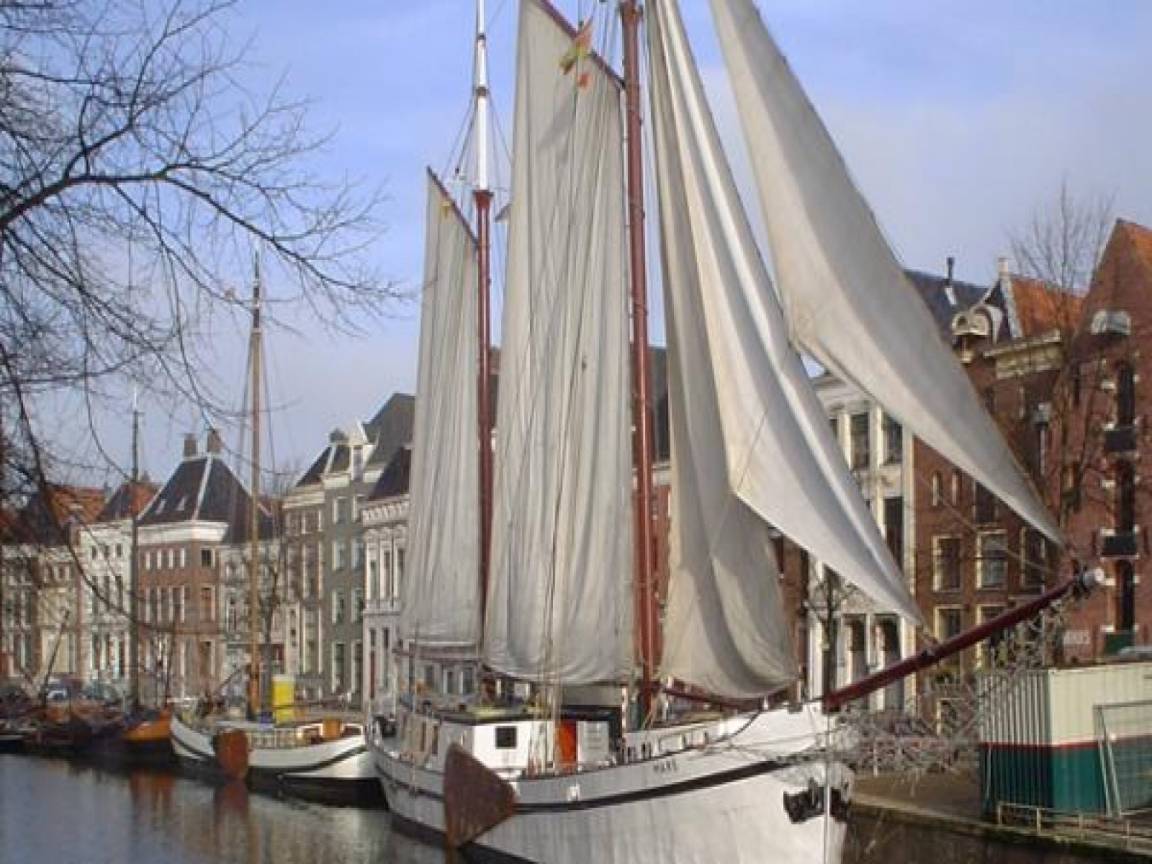 150 M² Ferienhaus ∙ 13 Schlafzimmer ∙ 34 Gäste - Groningen, Niederlande