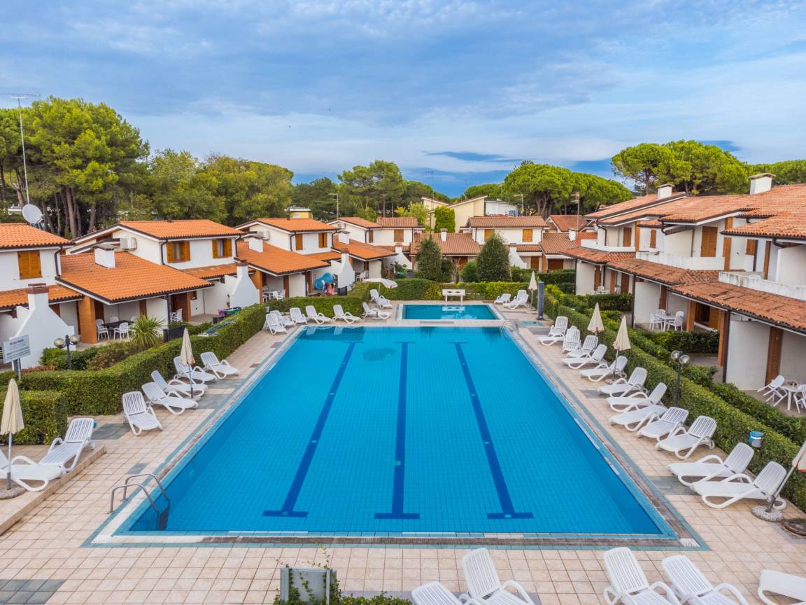 70 M² Ferienhaus ∙ 2 Schlafzimmer ∙ 6 Gäste - Bibione Pineda