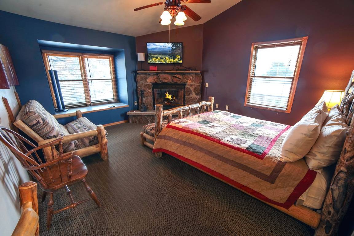 Cabin ∙ 3 Guests - Estes Park, CO