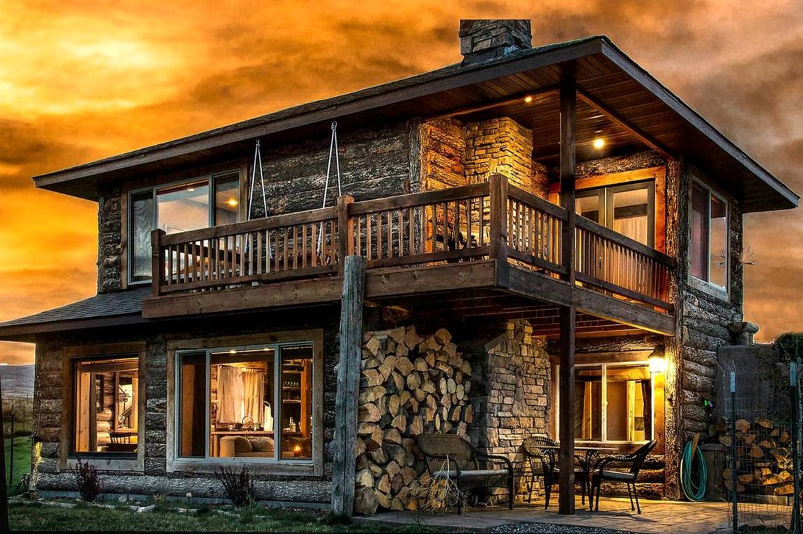 House ∙ 1 Bedroom ∙ 4 Guests - Livingston, MT